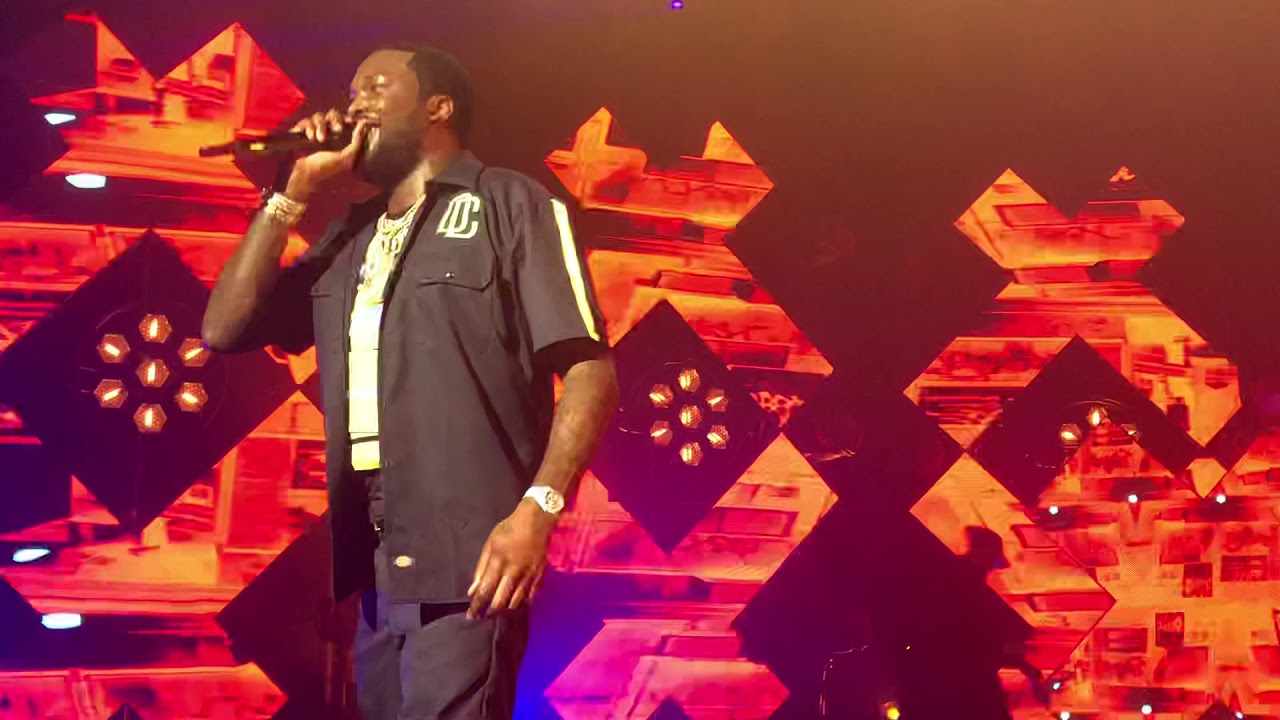 Meek Mill - 1942 Flows (Live At The Fillmore Jackie Gleason Theater in ...