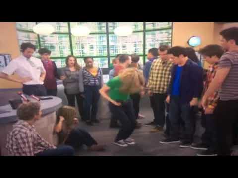 Lab Rats: Caitlin destroys Chase’s phone - YouTube