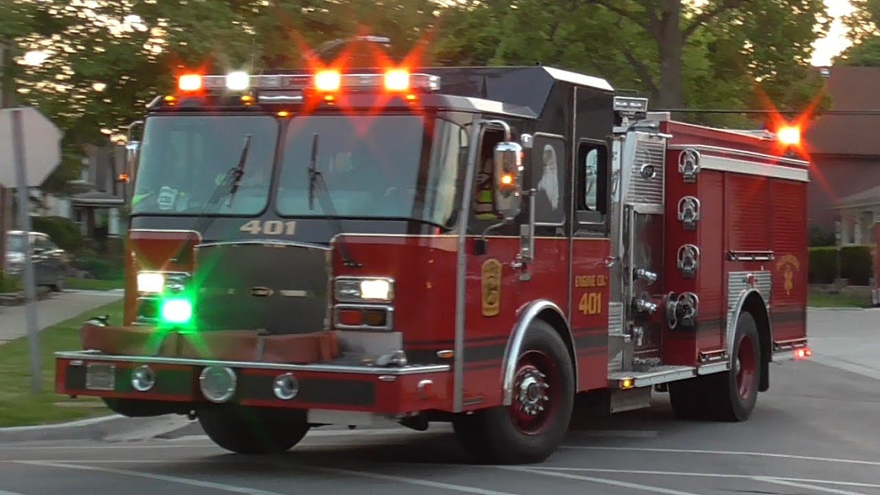 Forest Park Fire Dept. Engine 401 Responding - YouTube