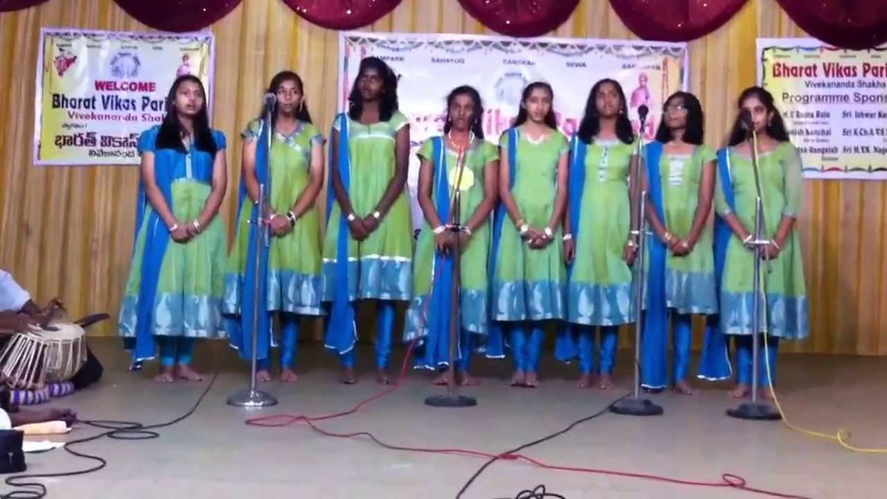 Somya Performing Classical Group Song @ Bharat Vikas Competition - YouTube