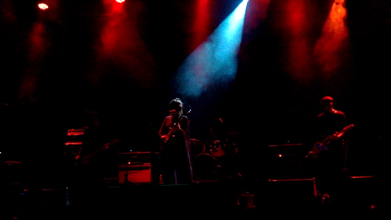 Chelsea Wolfe - Static Hum , new Song (Live in Athens 2017) - YouTube