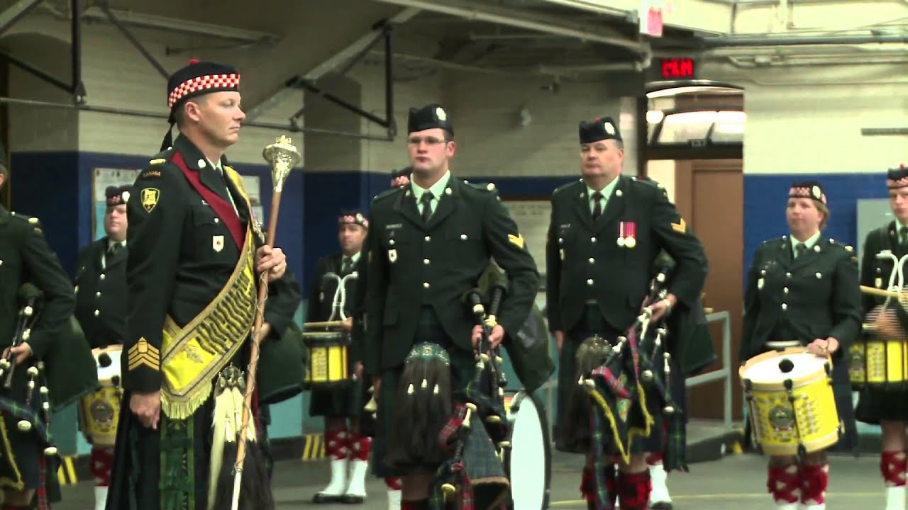 Calgary Highlanders Change of Command 2013 - YouTube
