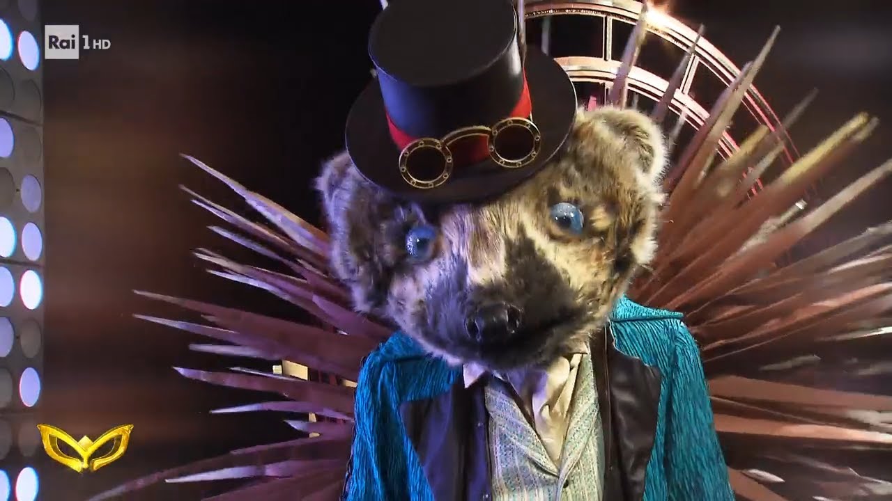 Il Cantante Mascherato - Gli indizi di Riccio - 15/04/2023 - YouTube