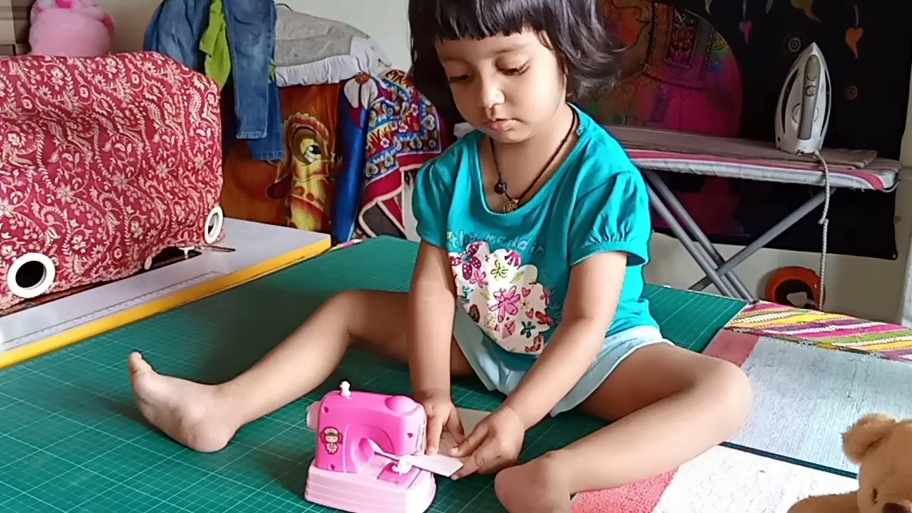 My little helper... - YouTube