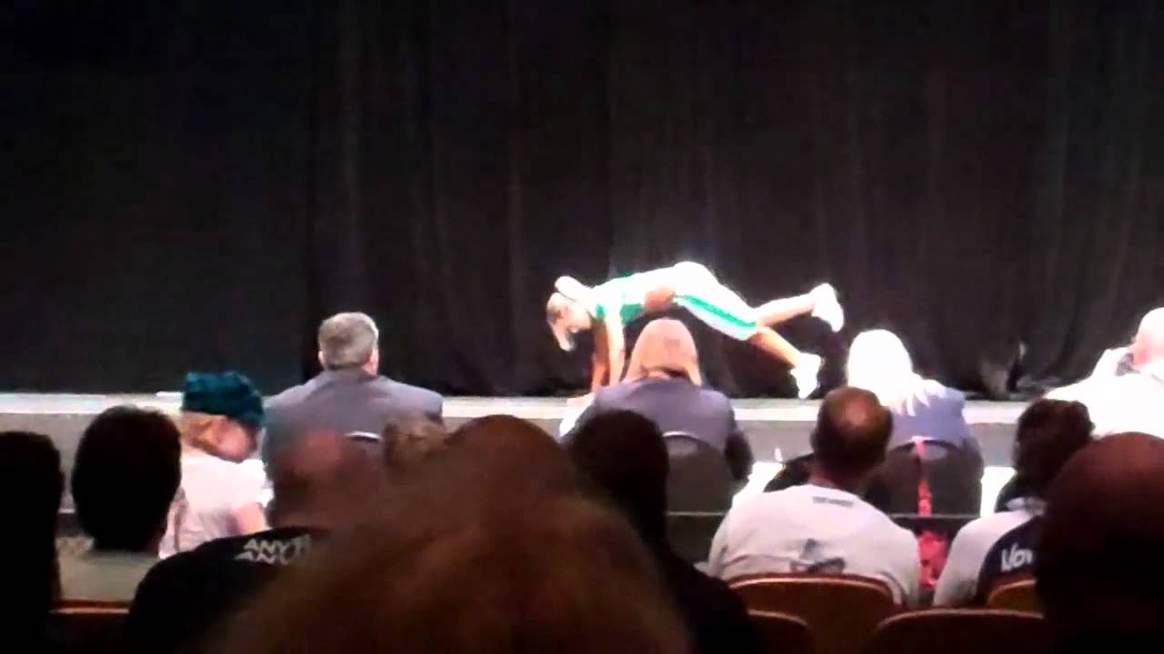 Sheena MacLeod CBBF Nationals 2011 Fitness Routine - YouTube
