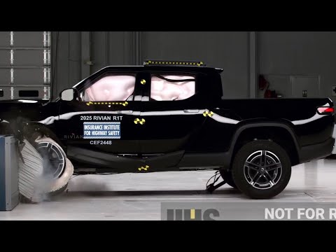 2025 Rivian R1T updated moderate overlap crash test (extended footage ...