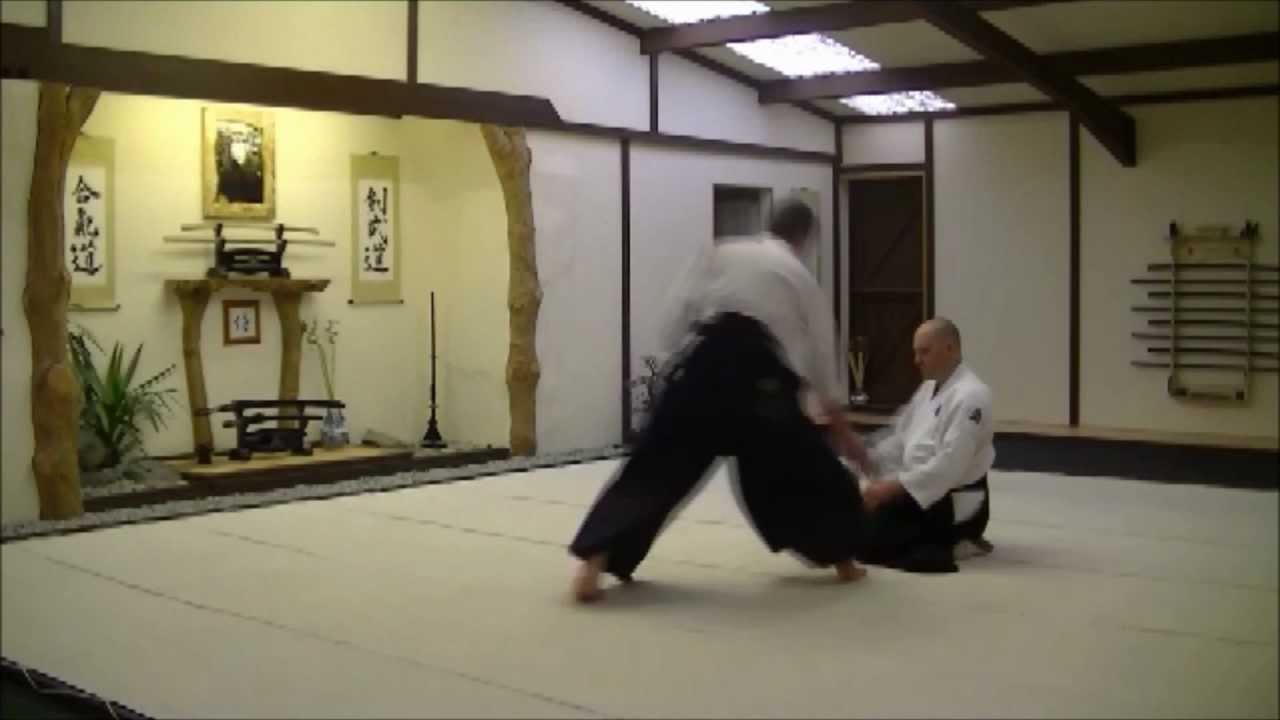 Hanmi Handachi Katate Dori Shiho Nage - YouTube
