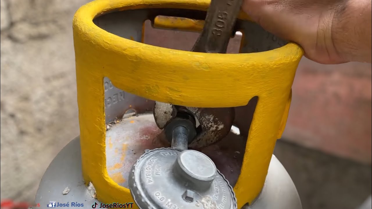 Como Cambiar un Tanque de Gas. - YouTube