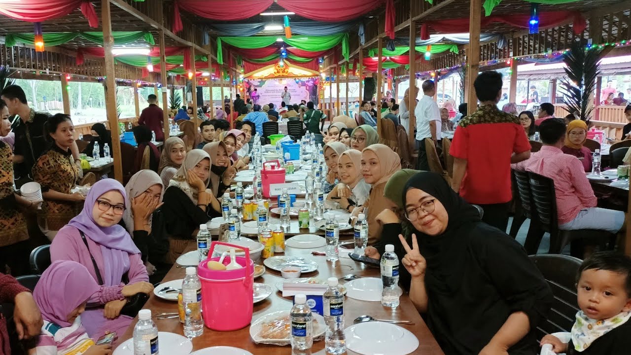 Buka Puasa Bersama. Di Restoran Golden Prawn 555 Batam. Marhaban Ya ...