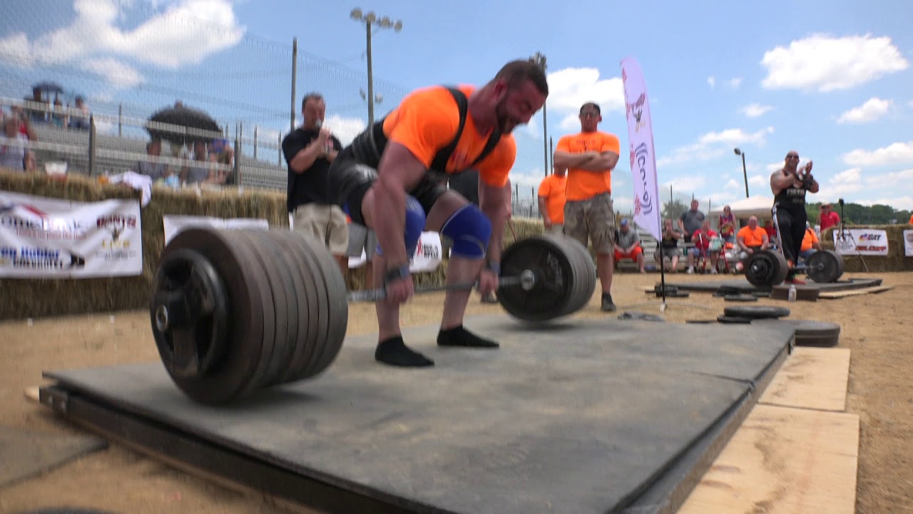Adam Derks pulls a big deadlift … - YouTube