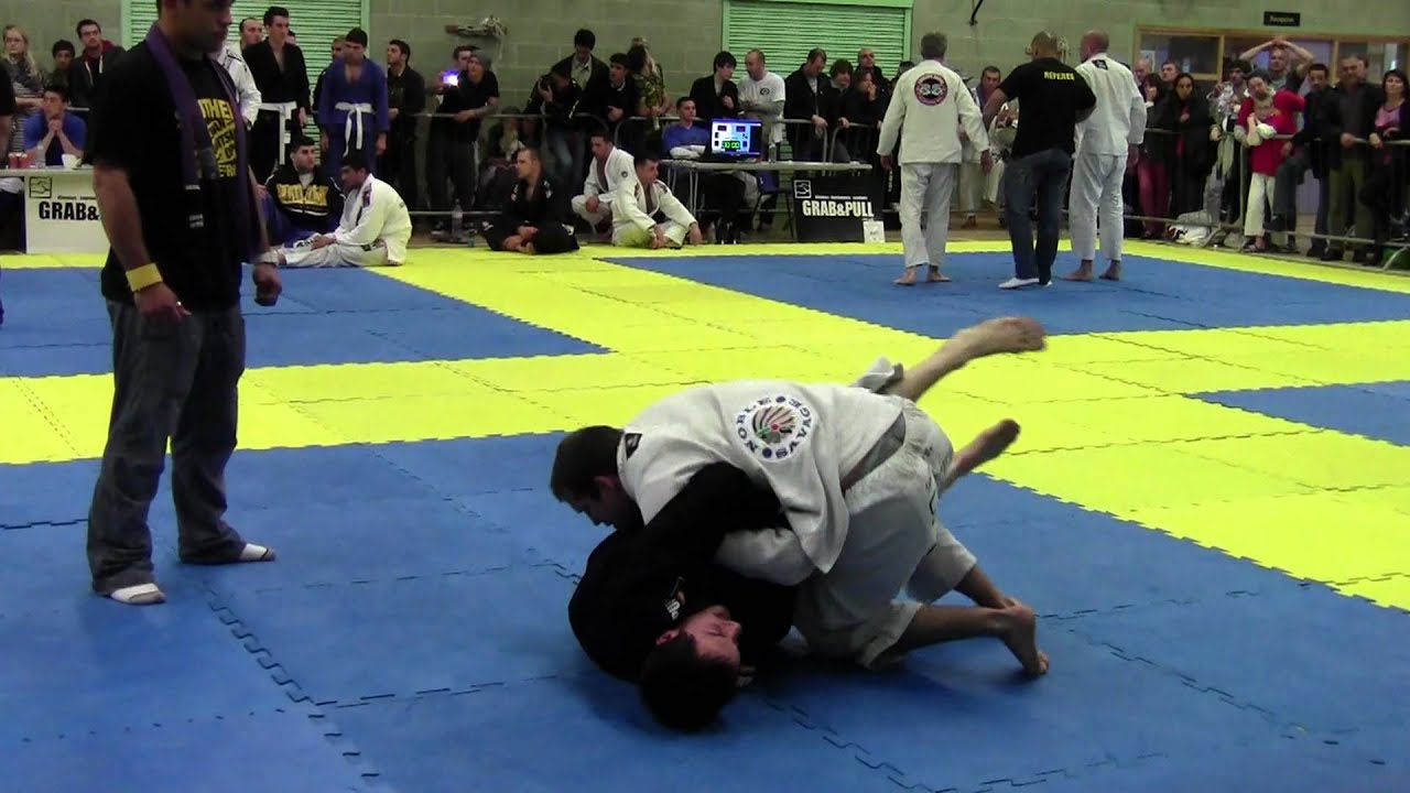 Grab&Pull Southern Open 2012: Kim Greaves vs Paul Mcginty - YouTube