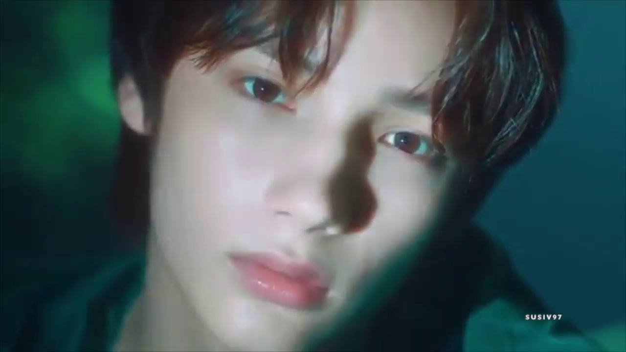 TXT - Run Away [Edit] - YouTube