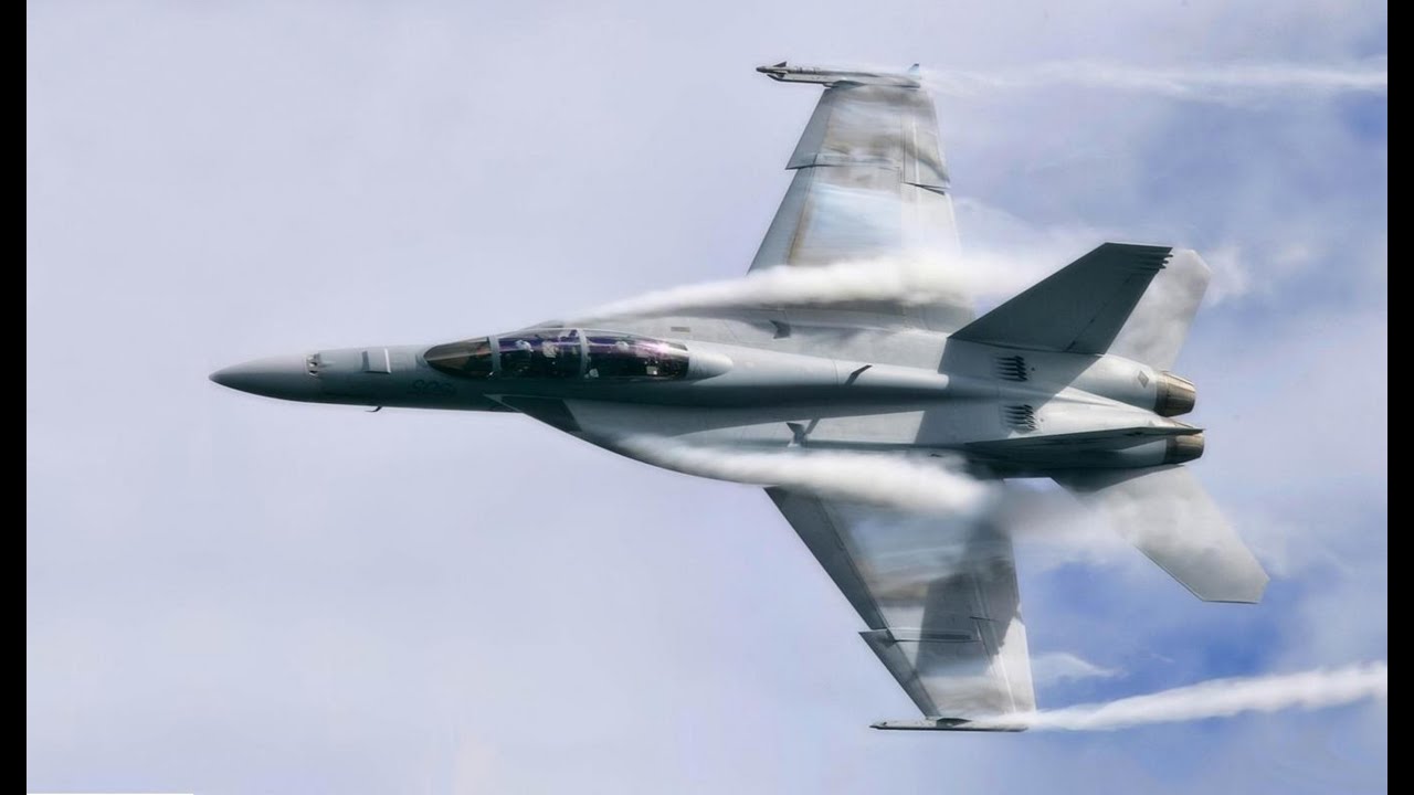 F/A-18 Hornet In 7.5G Min Radius Turn At Stuart, 2015 - YouTube