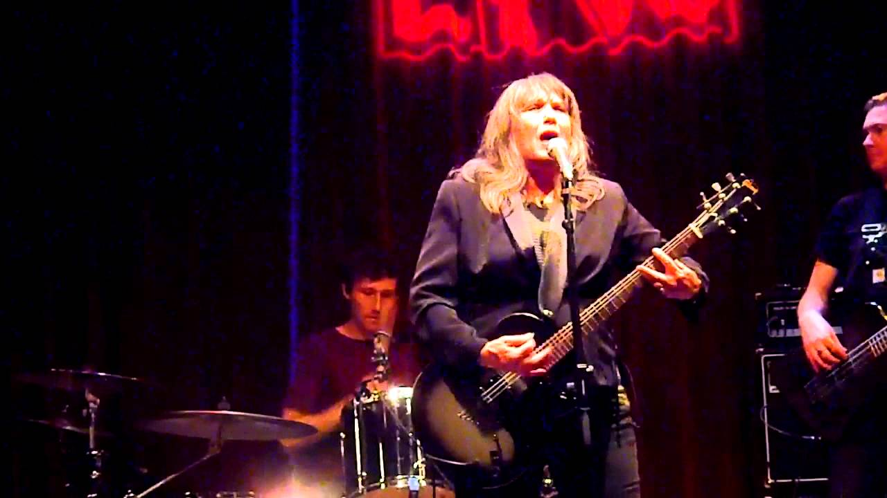 Martha and The Motels ~ Little Robbers - YouTube