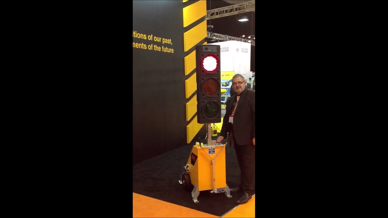 Pike Signals Ltd. telescopic mast - YouTube