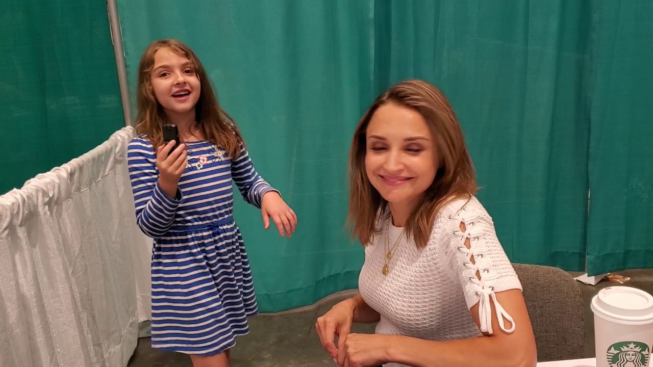 Lexi Interviews:Rachel Leigh Cook - YouTube