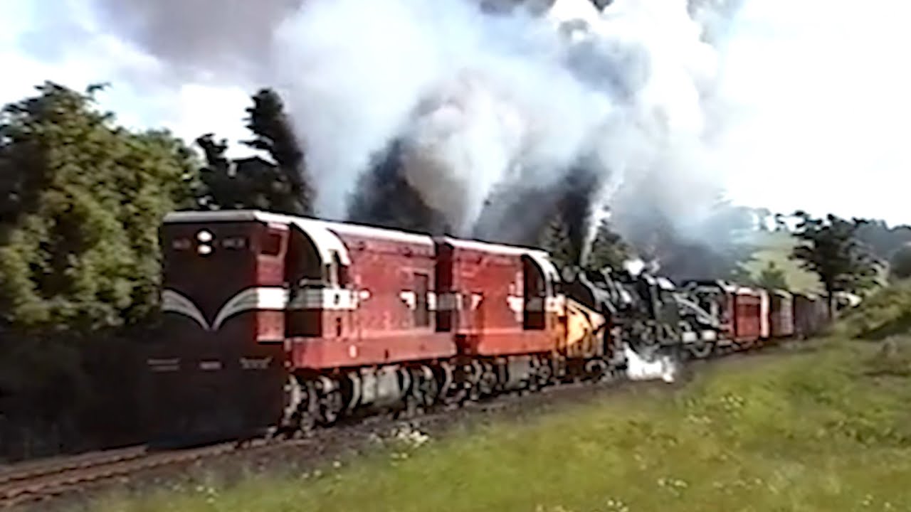 From the Archives: Da 1410, 1431 & Ja 1250 Railfans Day at GVR - YouTube