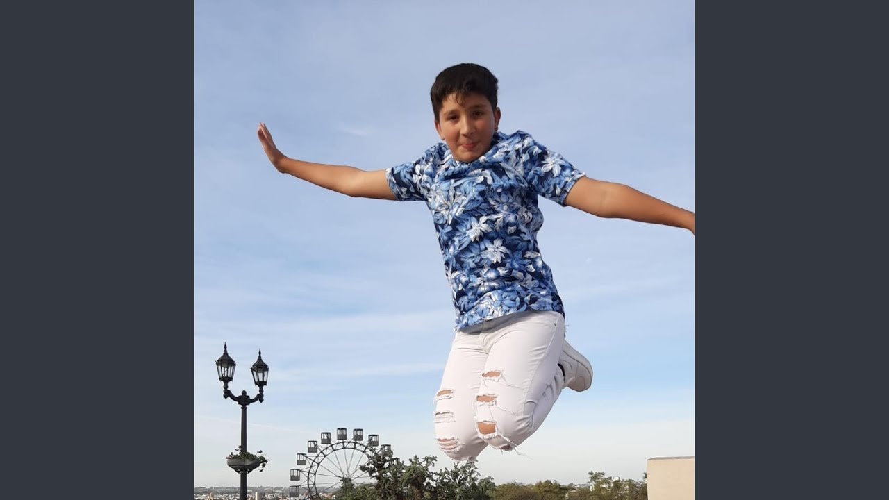 Súper Ultra Mega - YouTube