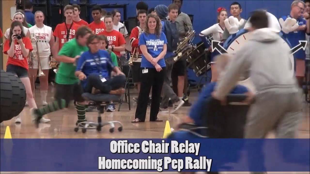 2016 Homecoming Rally - Desk Chair Race - YouTube
