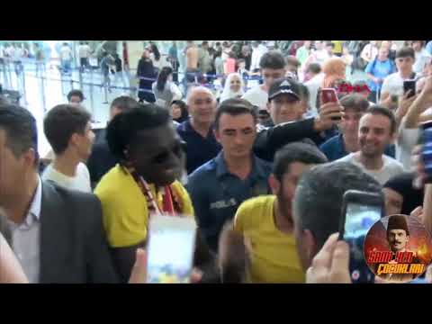 Bafetimbi Gomis'in İstanbul'dan Ayrılırken Videosu 🥀