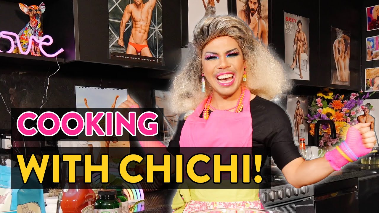 (WEIRD) COOKING with Chichi!!! - YouTube