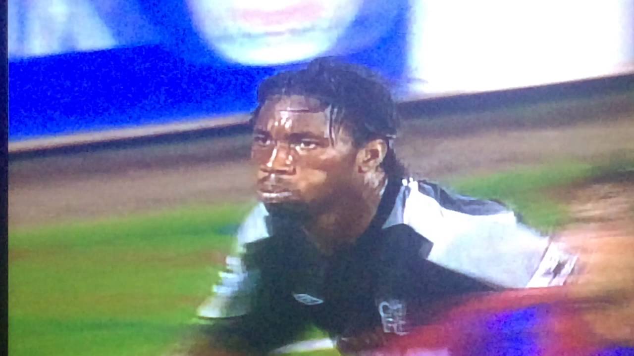 Didier Drogba Header - YouTube