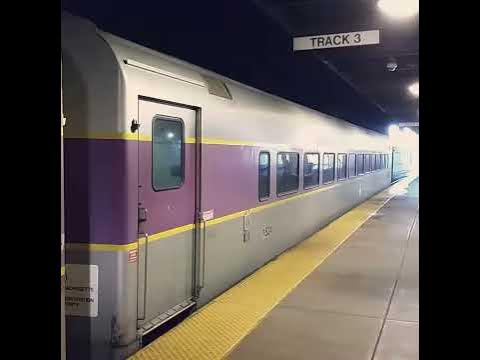 MBTA: Commuter Rail: Comet #1524 departing Boston Back Bay - YouTube