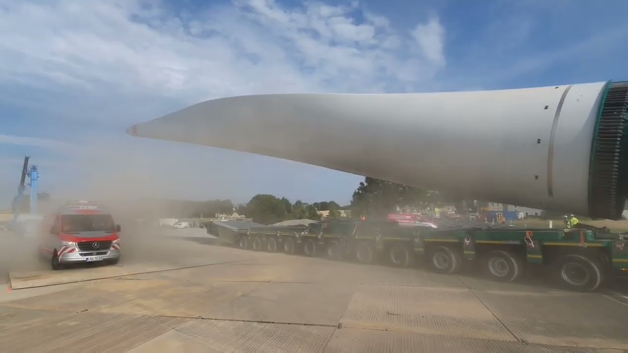 Rotorblatt für Windrad im Erzgebirge unterwegs - YouTube