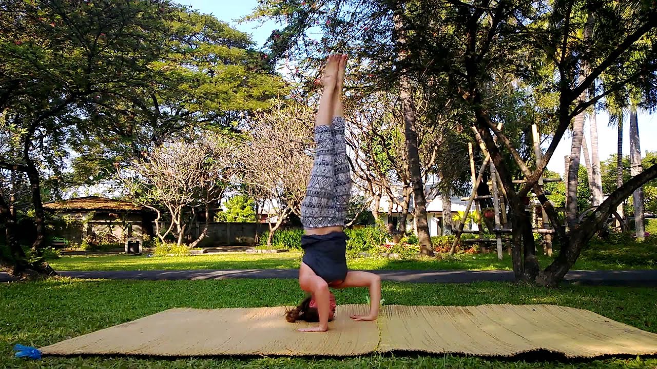 Tuck up, straddle up, pike up to headstand - YouTube