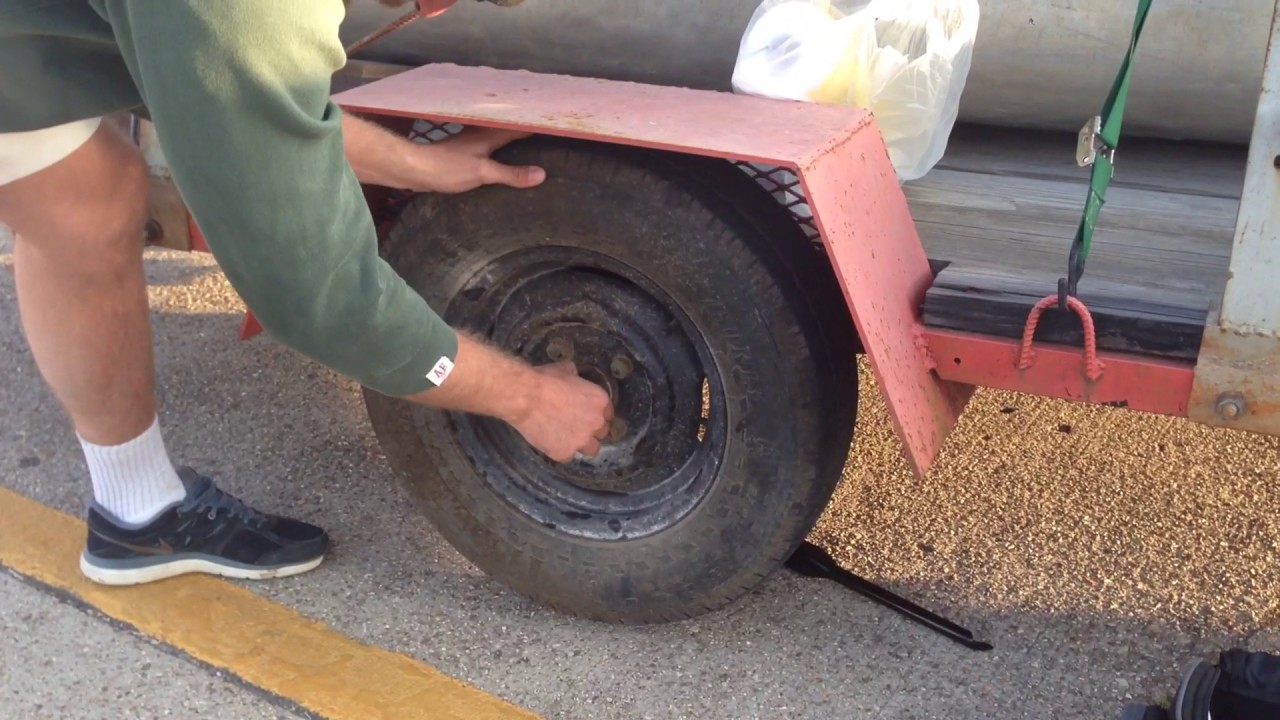 Trailer Tire is about to Fall Off - YouTube