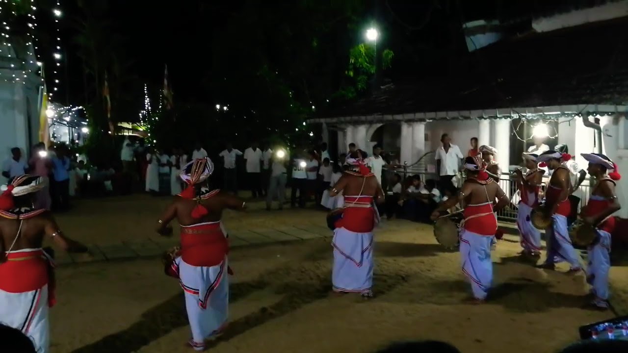 Sri Lankan Traditional Drums - YouTube