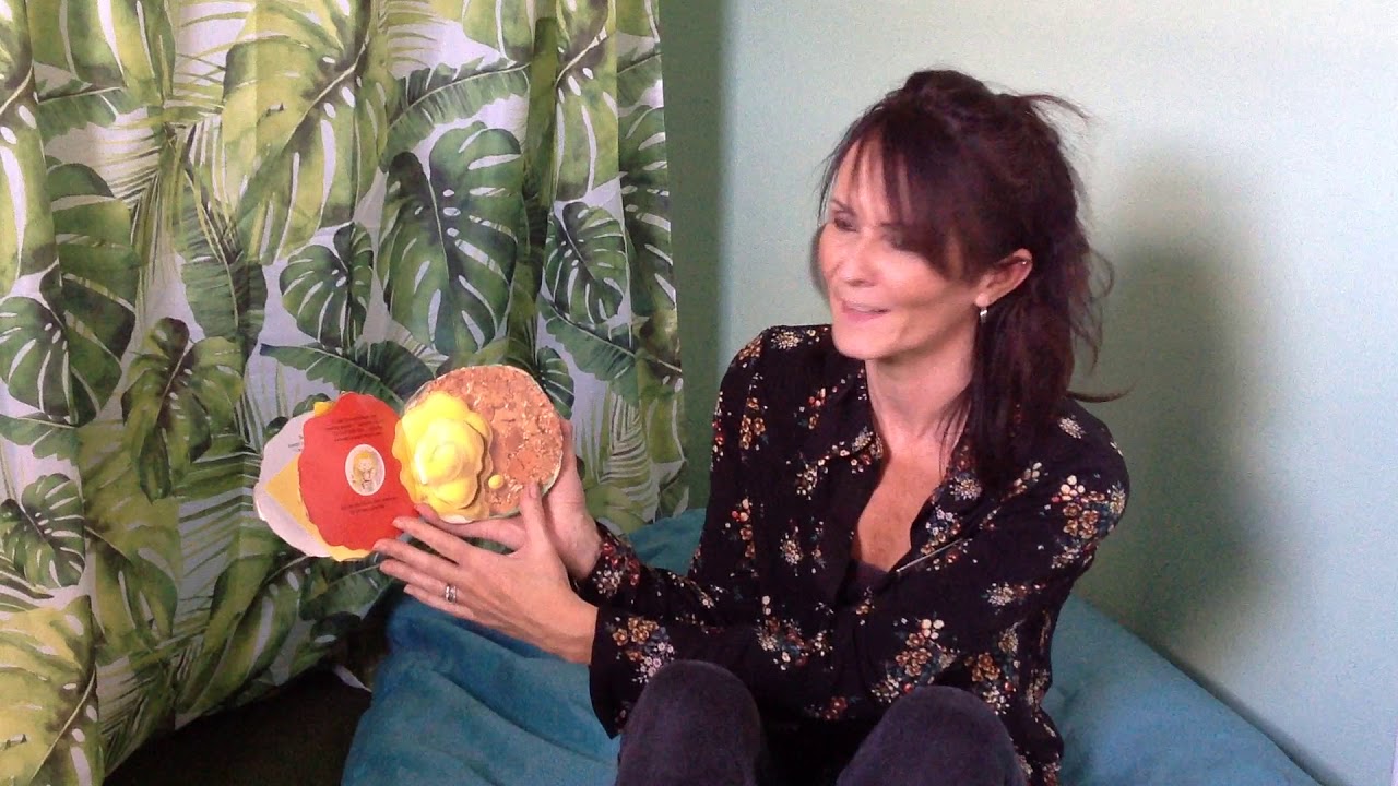 The Sensational Samburger by David Pelham - YouTube