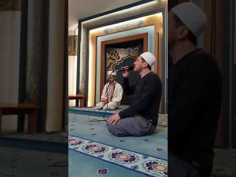 Tüyler ürpertici KURAN okuyor