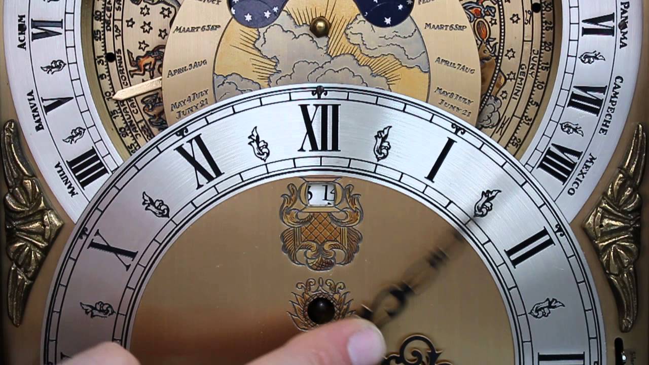 Christiaan Huygens clock 3 melodies Weekday - YouTube