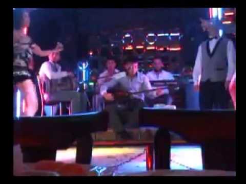 Ayaşlı Emre & Tekke Yanmış Banane Çamlar Altına