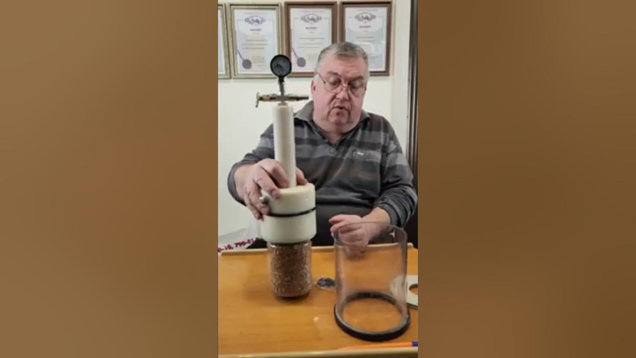 Вакуумный укупорщик Медведева Профи. - YouTube