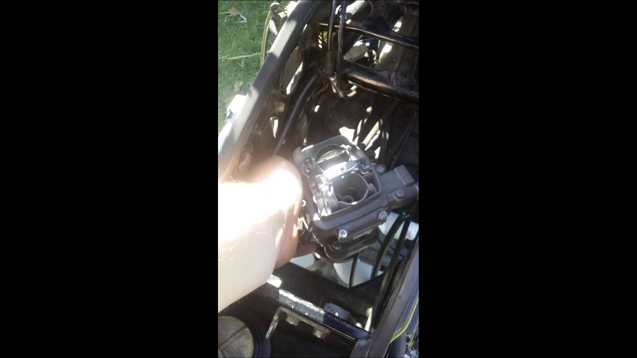77' GL1000, Motorcraft 5740 single carb - YouTube
