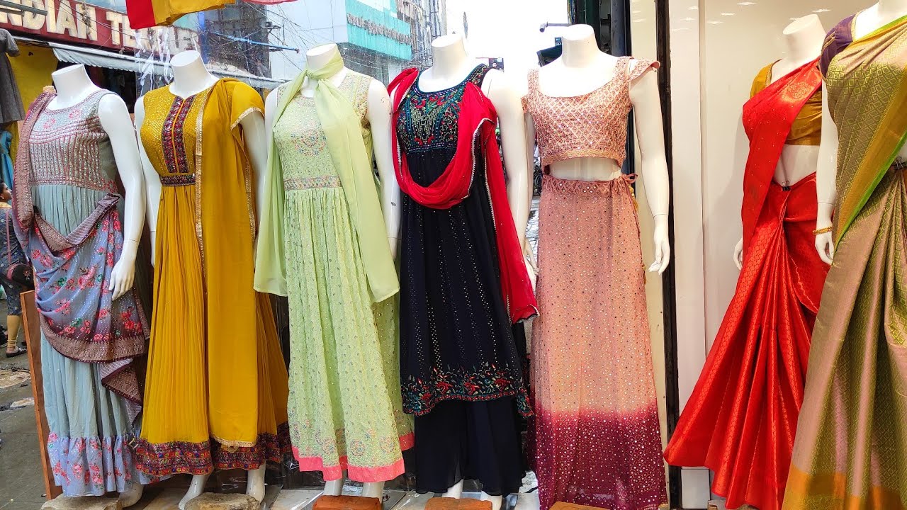 Chennai Best Biggest Family Shop Rich Royal Exclusive Dress Collection ...