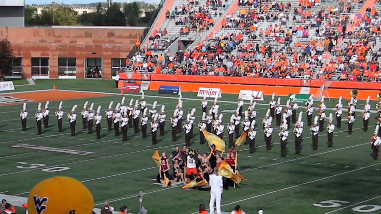BGSU Falcon Marching Band Halftime 9/19/15 - YouTube
