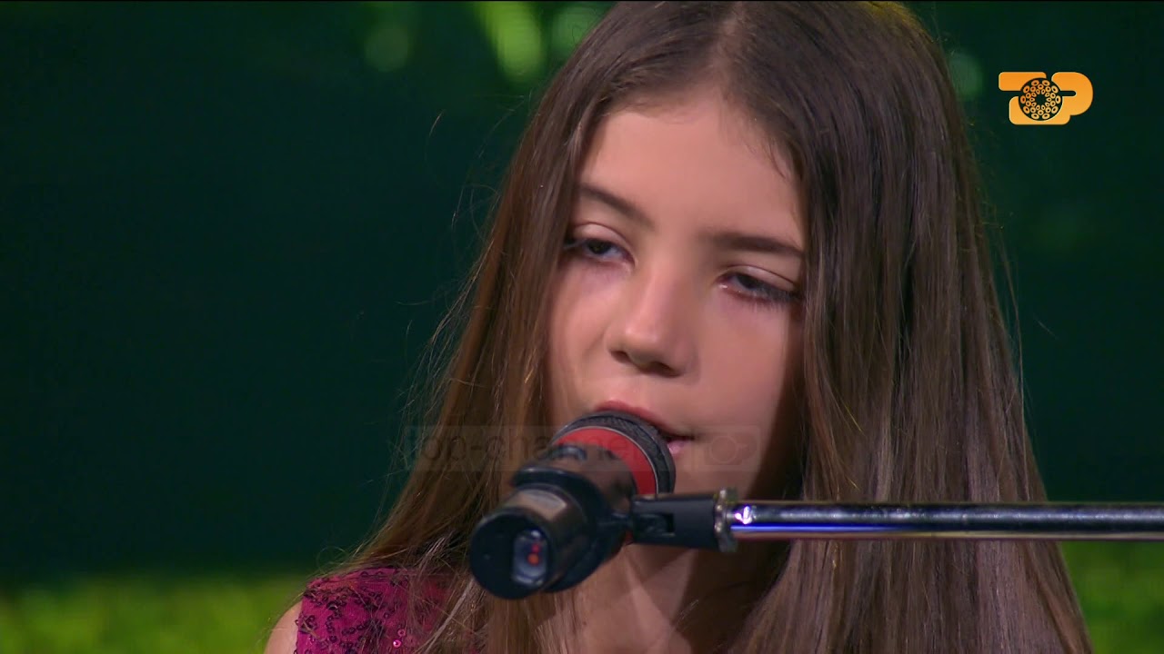 Ana Kodra këndon "Lule, lule" "E Diell", 14 korrik 2019 - YouTube