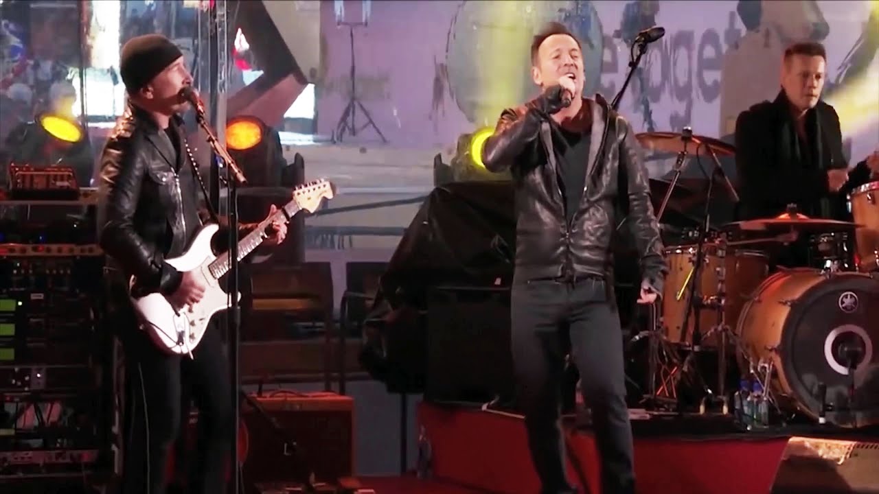 04/04 - U2 & Bruce Springsteen - I Still Haven't Found What I'm Looking ...
