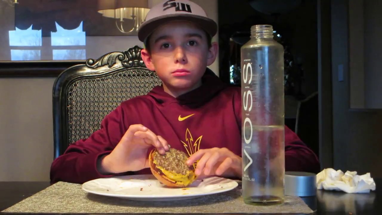 TEN YEAR OLD EATS A 10X10 FROM IN-N-OUT (INSANE) - YouTube
