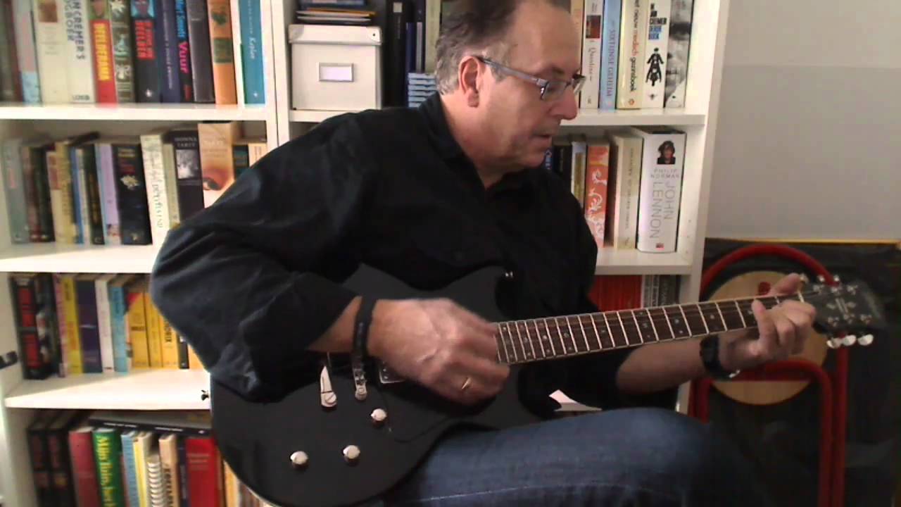 Hofner Colorama Custom CT - YouTube