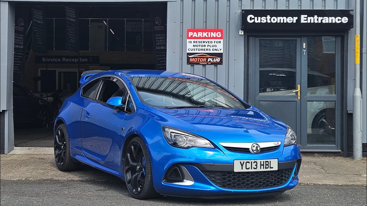 Vauxhall Astra GTC VXR 3dr Hatch - YouTube