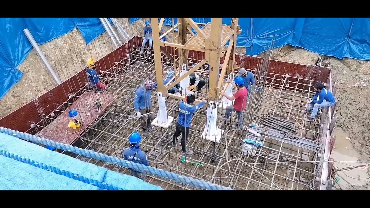 tower crane mast installation - YouTube