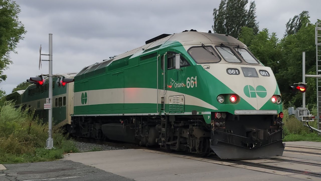 GO 1977 (Niagara Express) - 371 With 661 In Hamilton Ontario - YouTube