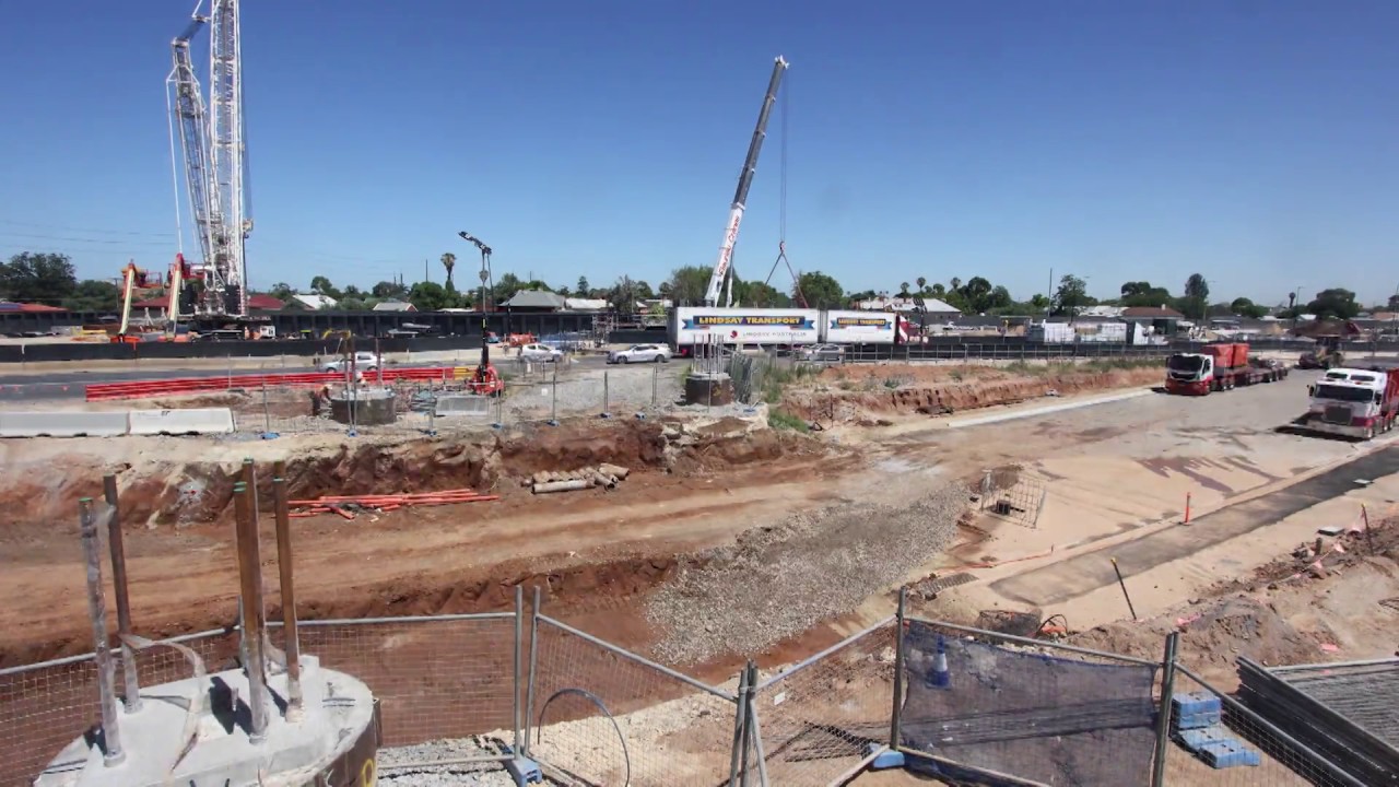 T2T Outer Harbor rail overpass construction January2017 - YouTube