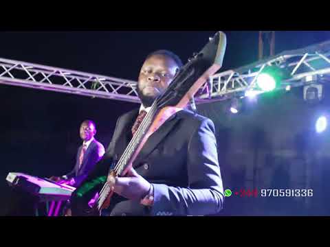 Frère Napoleon lukusa et Évangéliste Benjamin kayombo aux stade ...