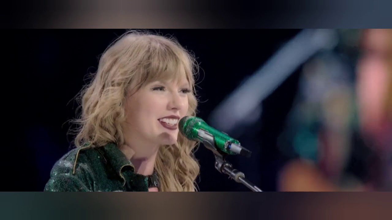 Taylor Swift's funny moments part 1 - YouTube