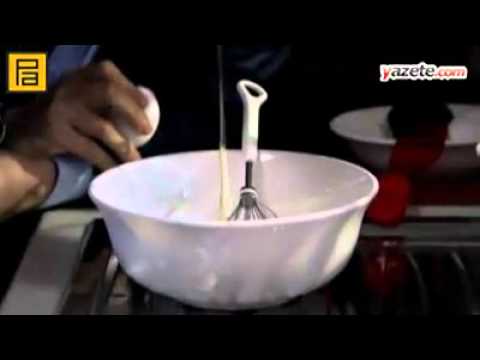 Elif babasına(Polata) omlet yapıyor.mp4